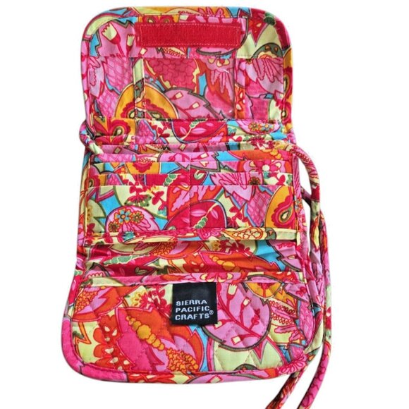 Sierra Pacific Crafts | Bags | Sierra Pacific Crafts Quilted Floral ...